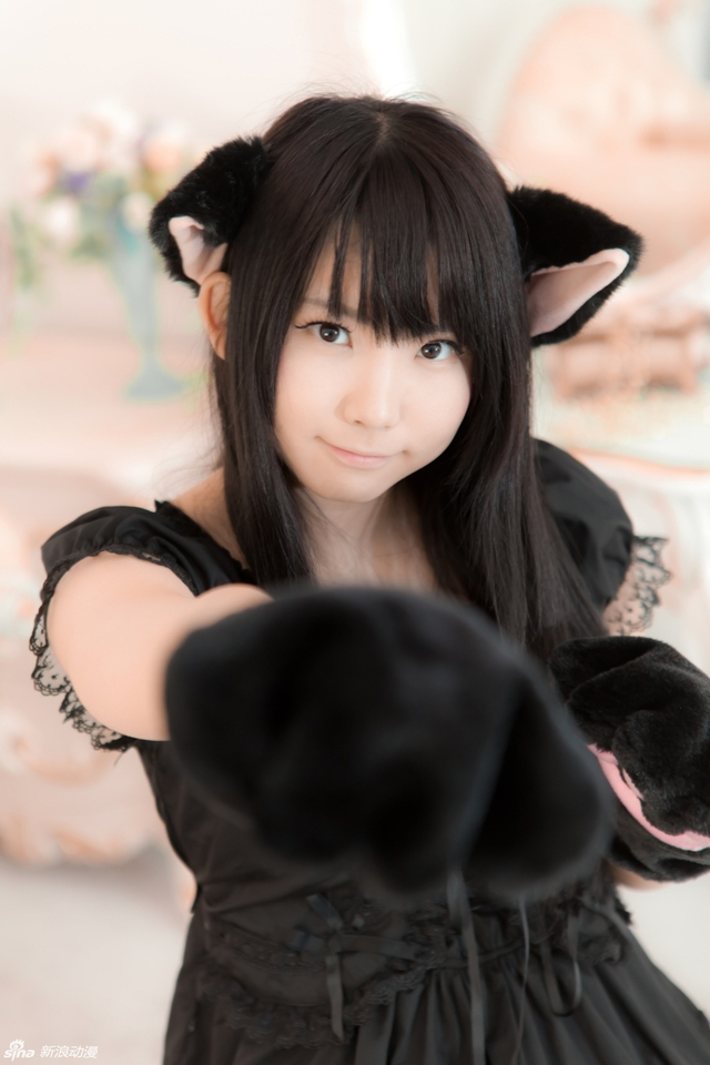 性感诱人小黑猫，人气美女coser enako写真集_新浪图片