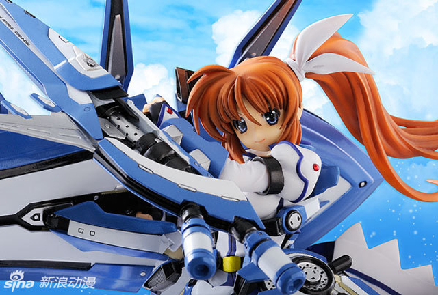 魔炮奈叶1/8 PVC手办欣赏，GSC出品_新浪图片