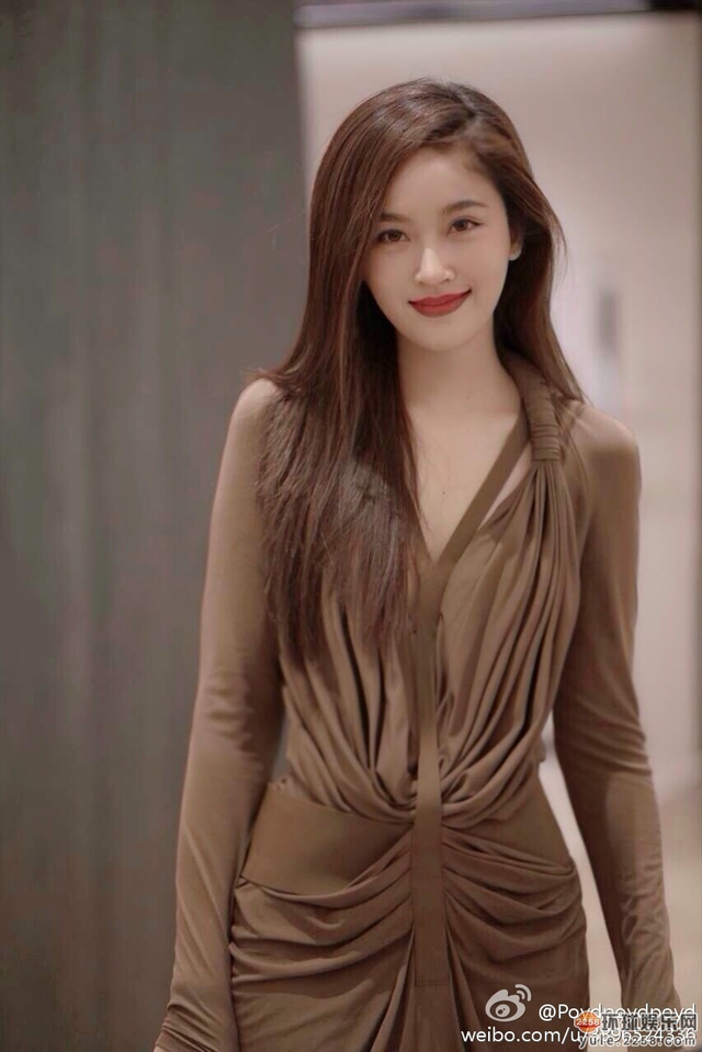 泰国最美人妖poyd海量私照曝光 与多名明星合影_新浪图片