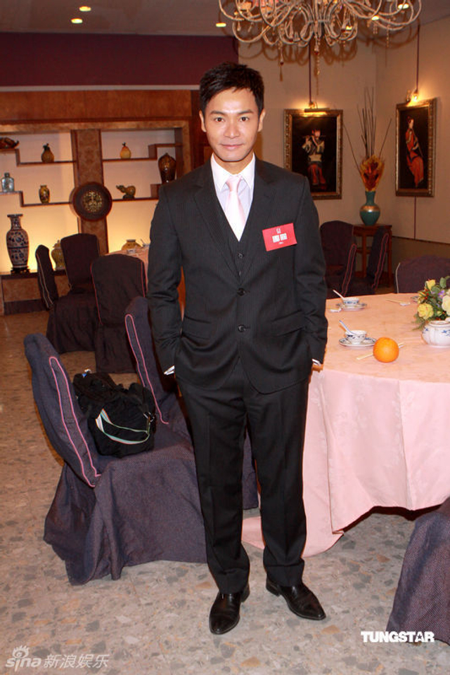 幻灯《团圆》开机 吴卓羲徐子珊不敌气候患病_新浪图片