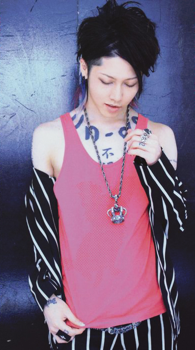 Miyavi雅写真集锦 视觉系装扮华丽唯美_新浪图片