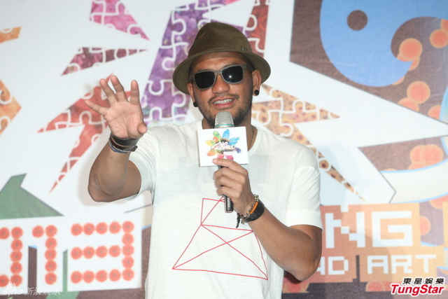 陈绮贞结婚无着落 张震岳猛健身晒黑炭_手机新浪网