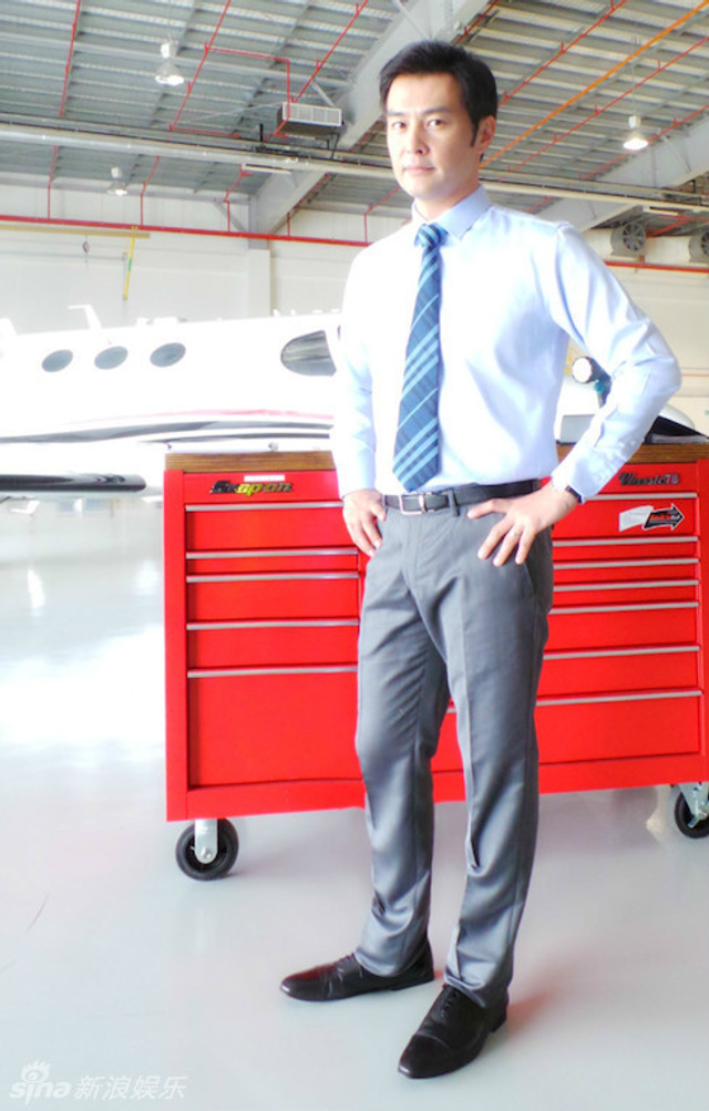 连凯四度合作金牌导演 海外拍摄广告大片_新浪图片