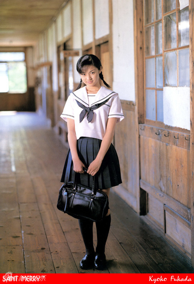 策划：“百变女王”深田恭子cos装可清纯可性感_新浪图片