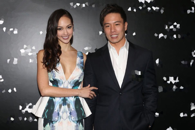 Jessica C真空低V捞金 男友贴身防走光_新浪图片