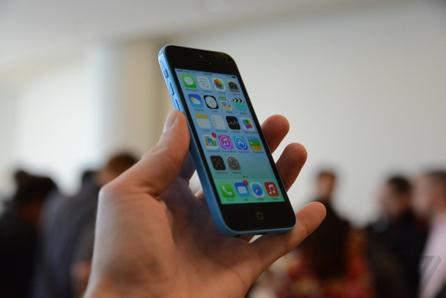 苹果公司发布iPhone 5s和5c 9月20日内地上市_手机新浪网