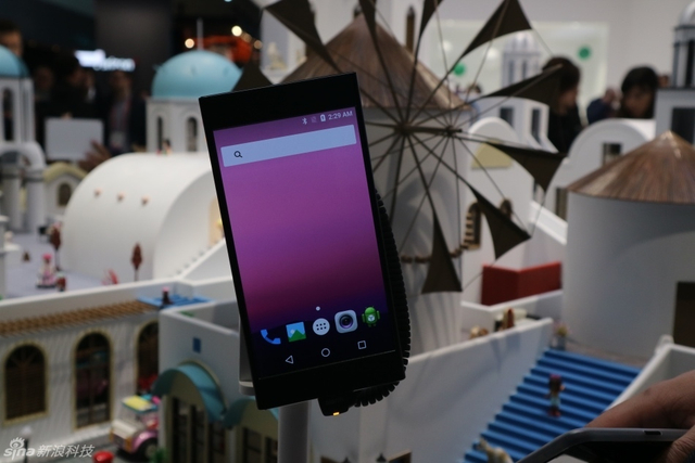 MWC2017现场实拍图赏：OPPO展台的拍照技术_新浪图片