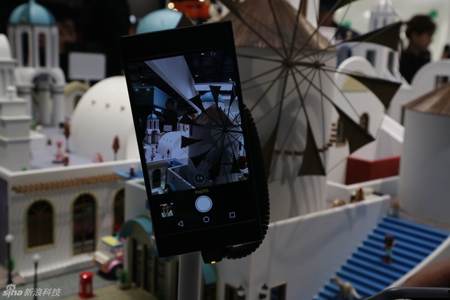 MWC2017现场实拍图赏：OPPO展台的拍照技术_新浪图片