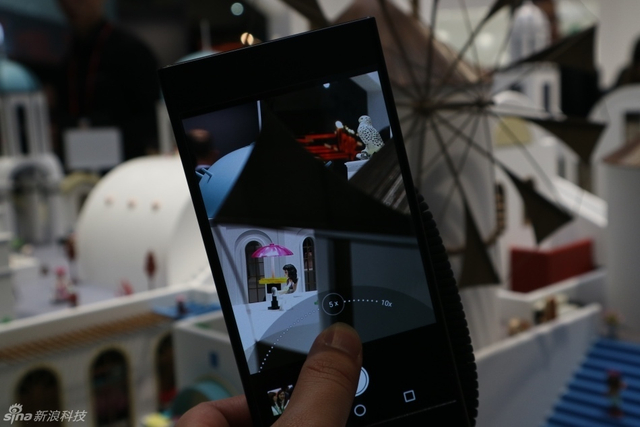 MWC2017现场实拍图赏：OPPO展台的拍照技术_新浪图片
