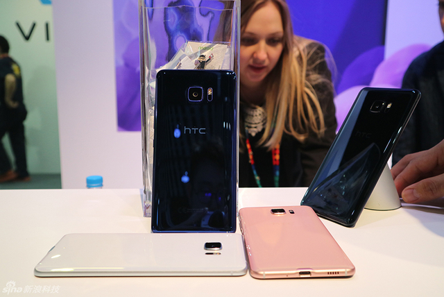 MWC2017现场实拍图赏：HTC新旗舰U Ultra_新浪图片