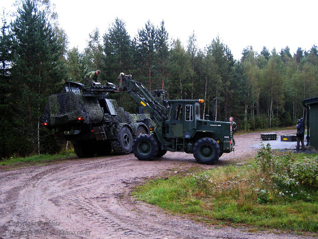 瑞典推出全球首款第四代155毫米自行火炮_新浪图片