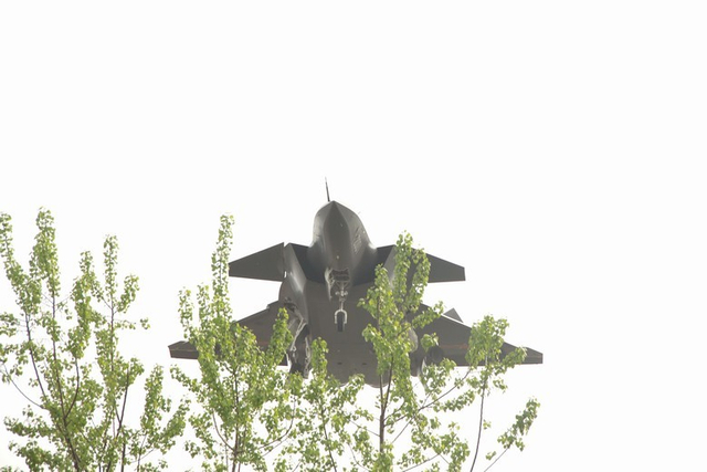 国产第四代战机歼-20或安装EODAS光电系统_新浪图片