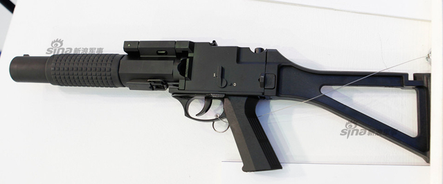 国产多款军警用时髦榴弹发射器集中亮相北京_新浪图片
