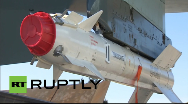 驻叙利亚苏-35S开始战斗执勤 加挂R-77中距导弹_新浪图片