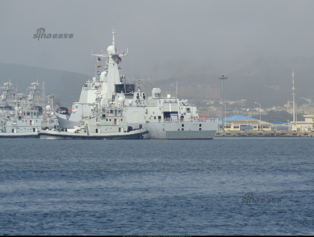 中国海军最强战舰潜艇双双现身大连 场面壮观(图)_手机新浪网