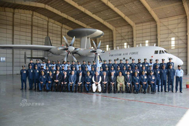 中美俄巴预警机内部对比：ZDK-03完全不输美俄_新浪图片