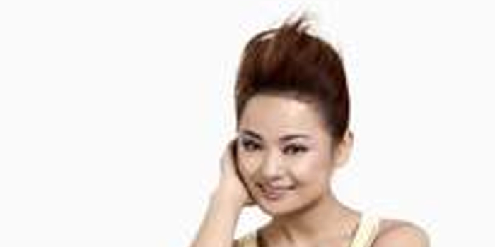 晏菲个人中文域名被抢注 24万买回.com域名(图)_手机新浪网