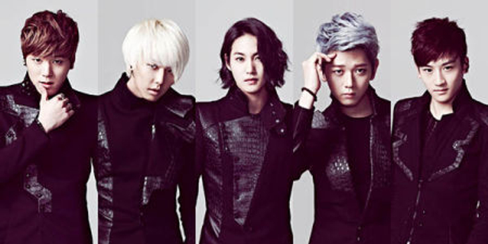 成龙亲力打造韩国男团JJCC 5人组3月出道_手机新浪网