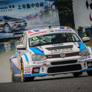 CTCC天马站韩寒头排发车 上海大众333车队前三占二_手机新浪网